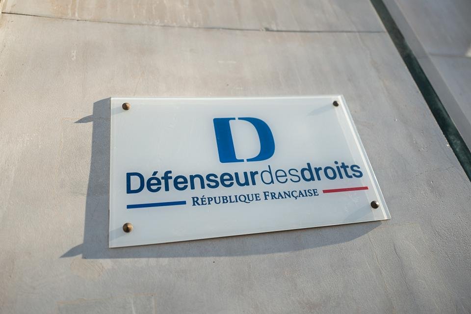 Face aux services publics, les difficultés des usagers en forte hausse ...